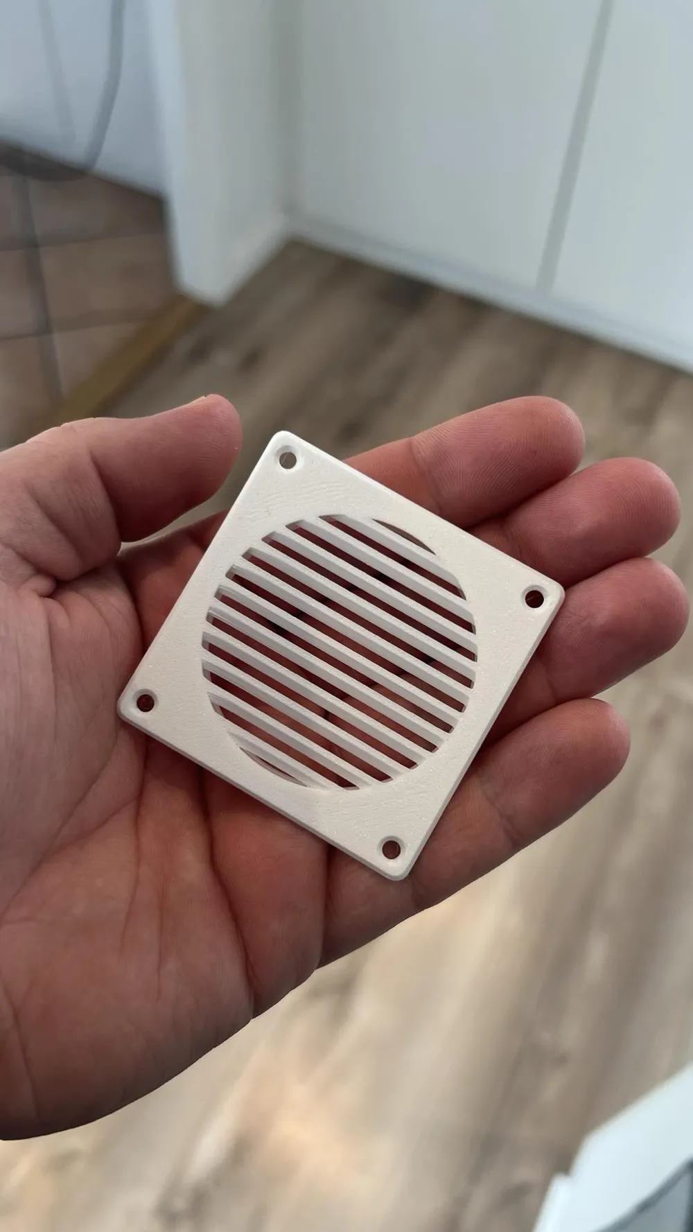 Parametric fan hole cover by Instigating Alpaca MakerWorld: Download ...