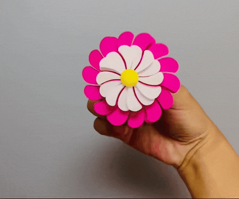Mini Rotating Flower by 火宅 MakerWorld: Download Free 3D Models