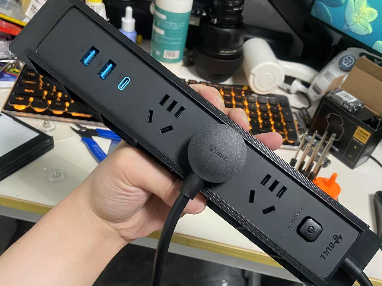 Three-hole power strip receptacle by ChangyiL MakerWorld: Download Free ...