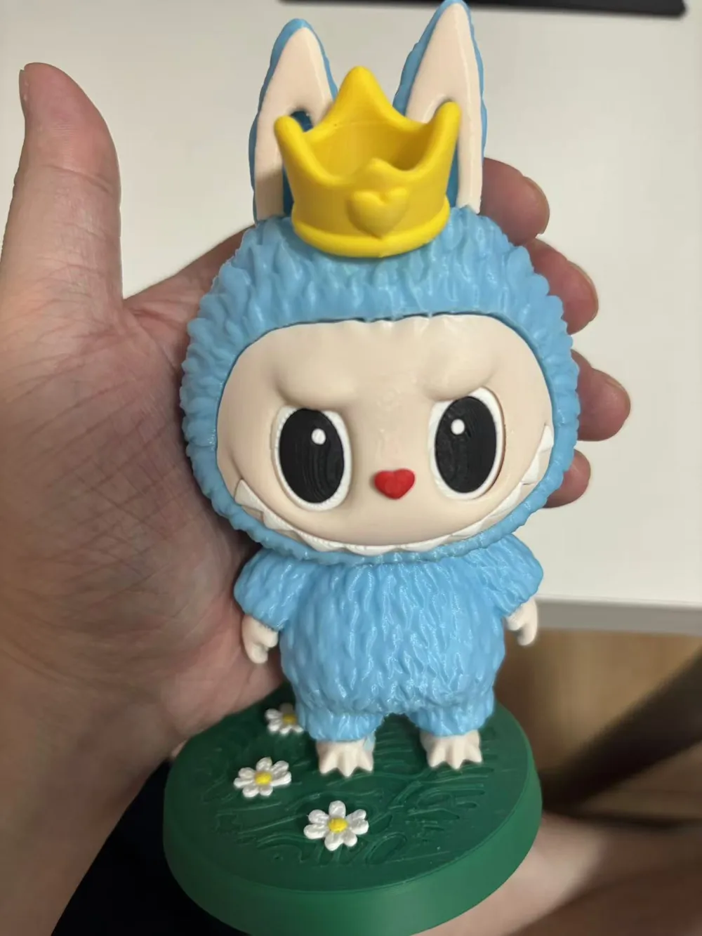 Labubu crown, can be glued to the head or inserted into the ears by ...