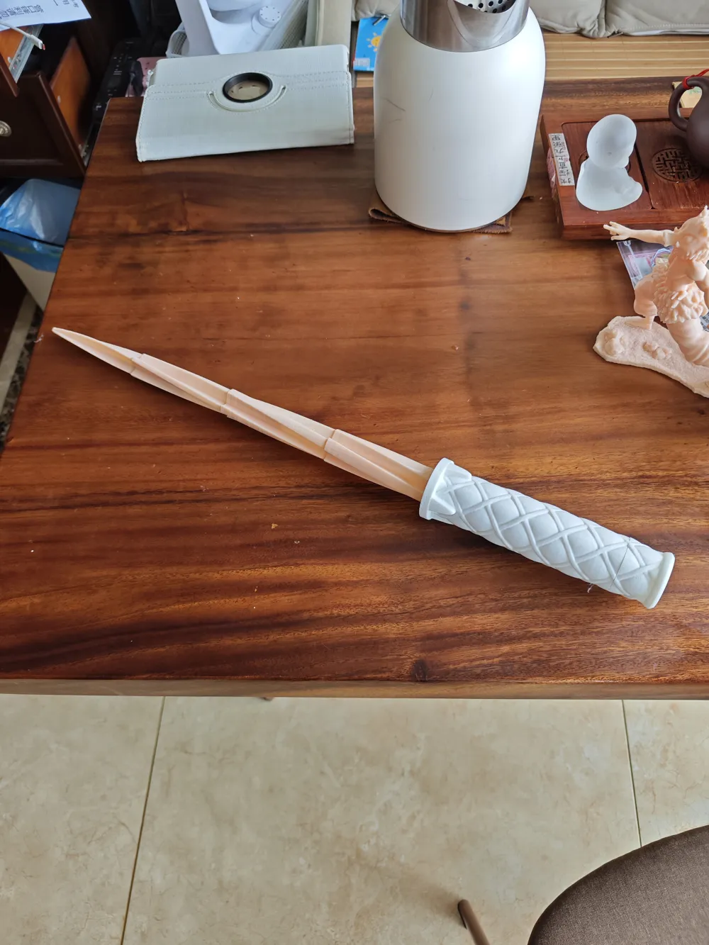 Spiral retractable sword, sword core, simple printing, well-adjusted ...