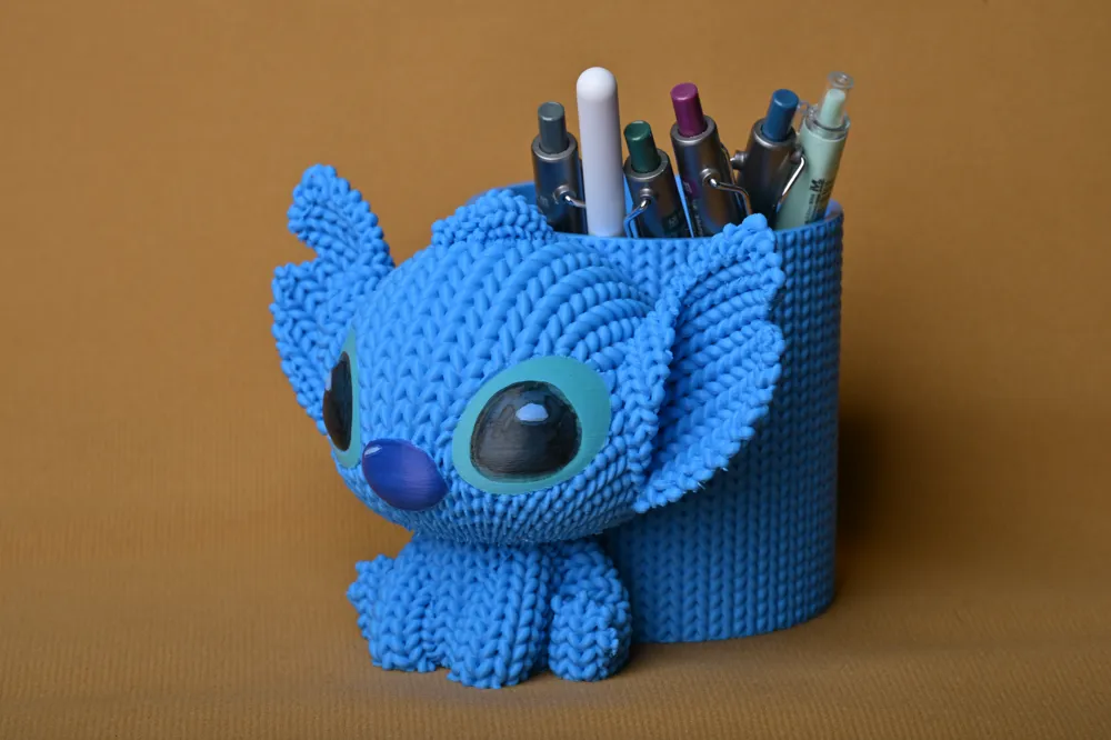 Knitted Lilo & Stitch Stitch Pen Holder (Stitch) by Hatya MakerWorld ...