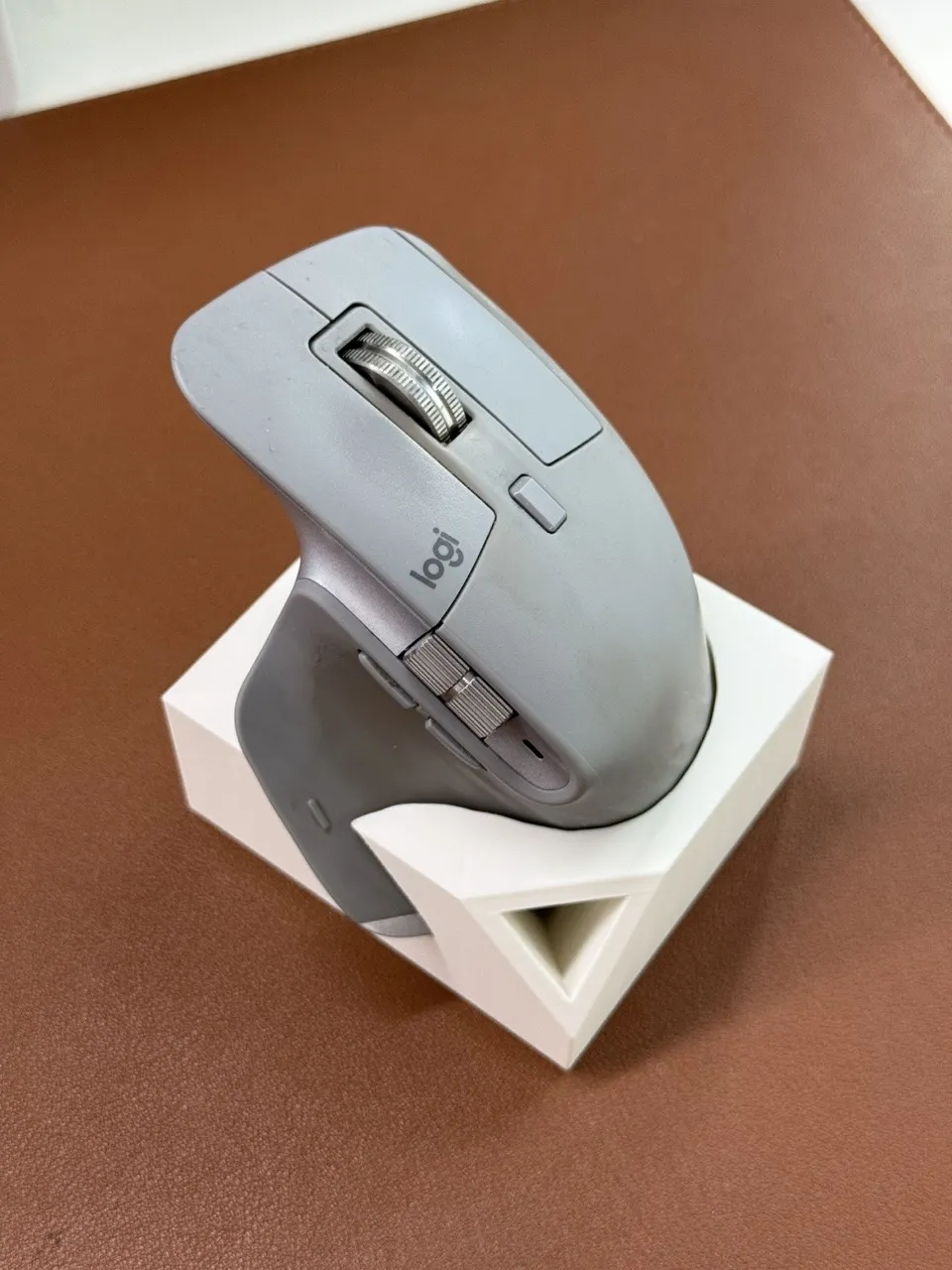 Logitech MX Master 3/3S Mouse Desktop Dock Stand by LJKUND MakerWorld ...