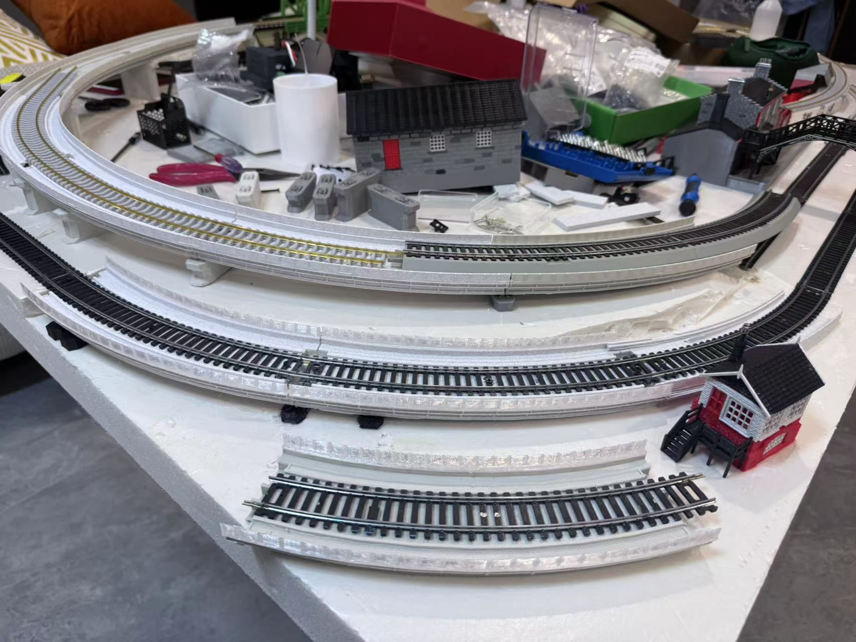 HO/OO scale train viaduct, compatible with various tracks including ...