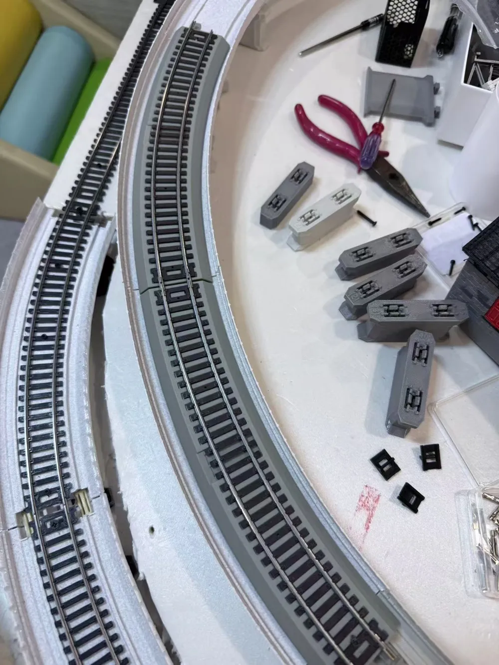 HO/OO scale train viaduct, compatible with various tracks including ...
