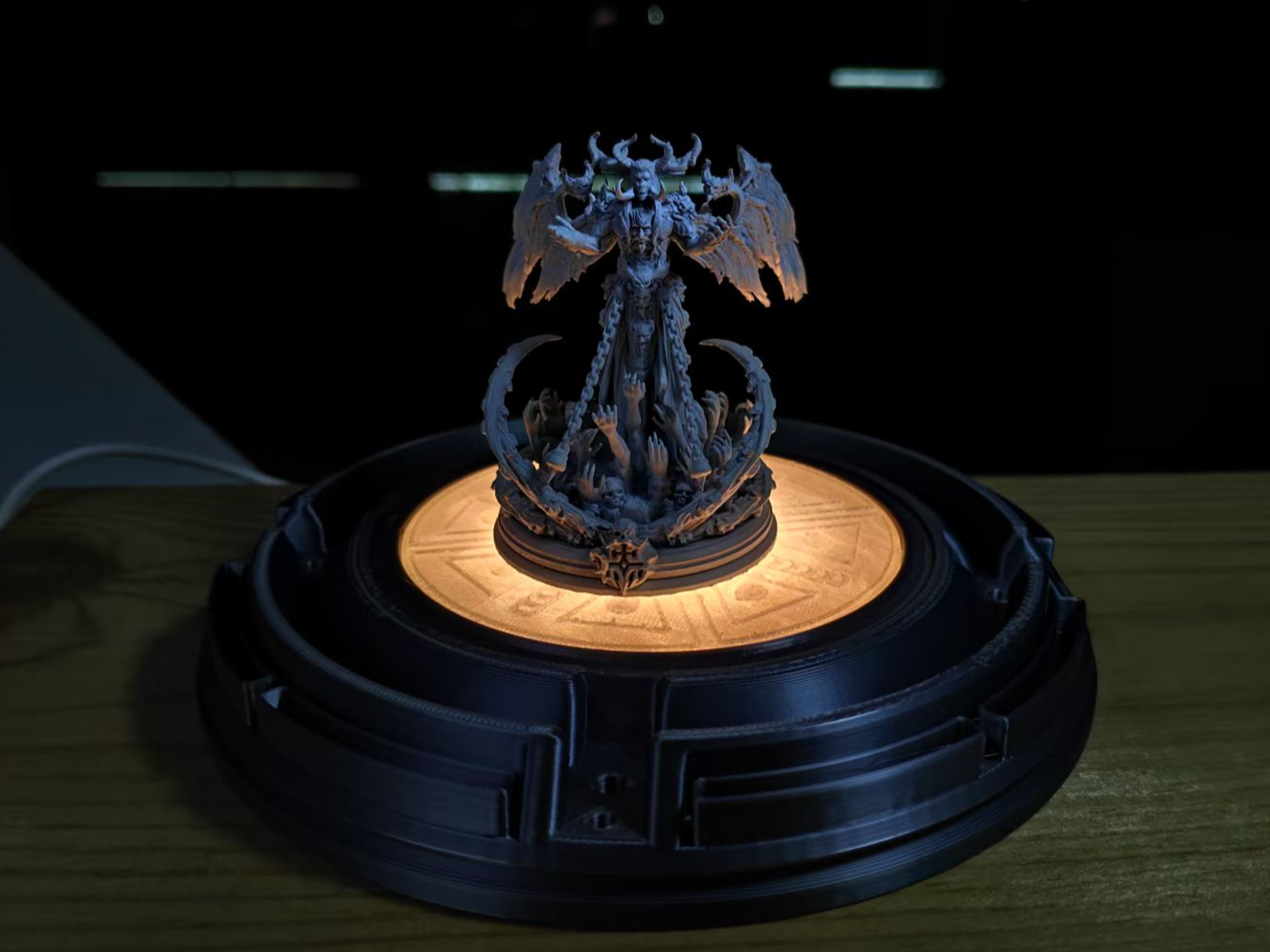 Universal Display Stand for displaying various 3D printed figurines and Gundam models by ZH002 ...