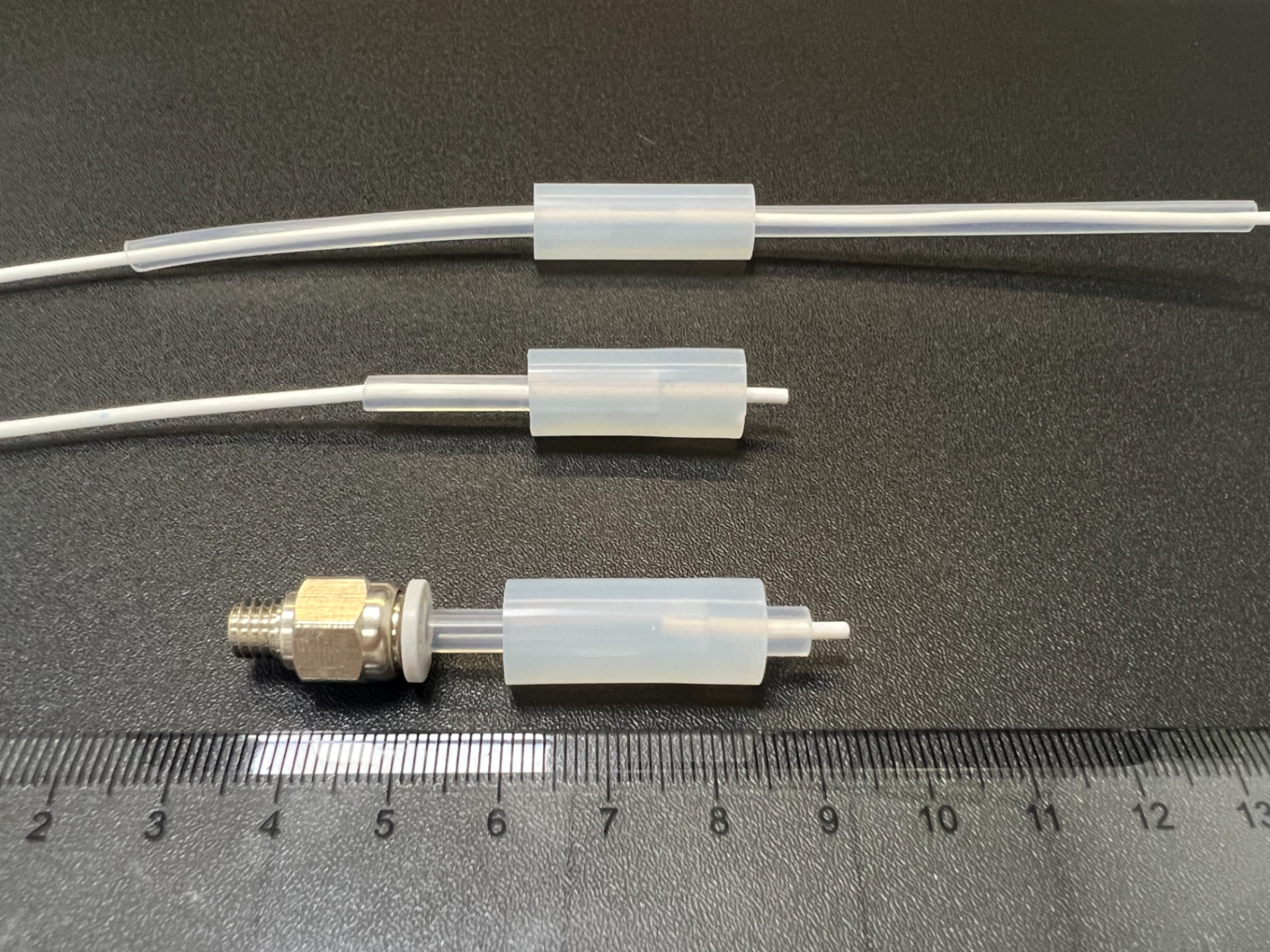 Simplified high-airtightness PTFE pipe plugs (end caps), PTFE pipe quick connectors, and ...
