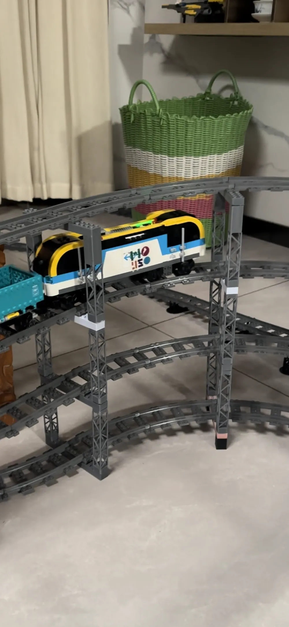 LEGO Track Riser by 最大的鲤鱼 MakerWorld: Download Free 3D Models