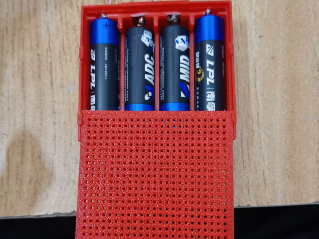 Number 5 and 7 battery holders can be customized in parallel and series ...