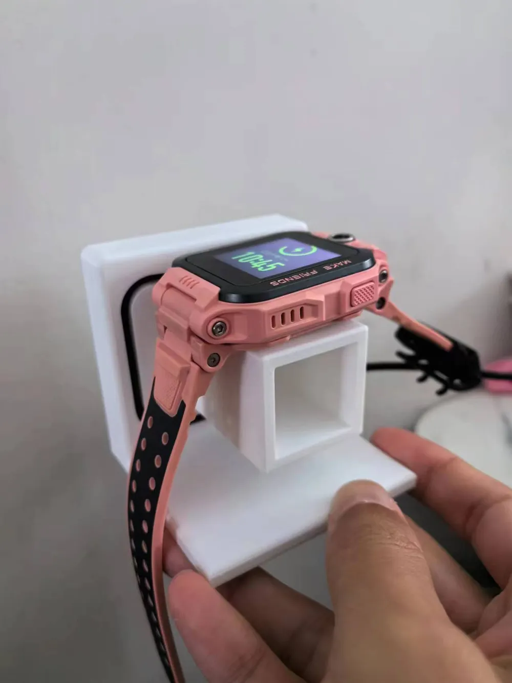 小天才手表充电支架 Z6、Z7、Z8、Z9、Z10 来自 user_1241731001 MakerWorld：免费下载 3D 模型