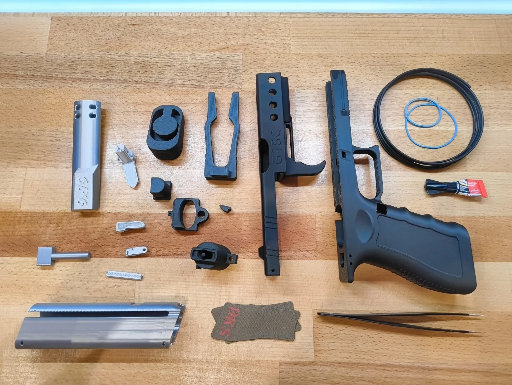 Glock Disc shooter G18c - Free 3D Print Model - MakerWorld