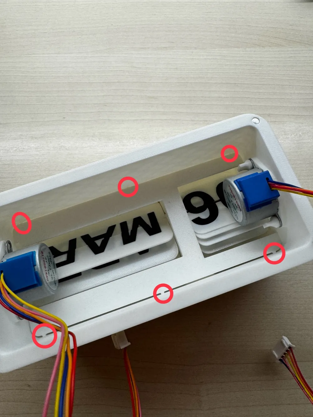 Automatic Arduino Flip Clock Calendar by f5pdtxstv8 MakerWorld ...