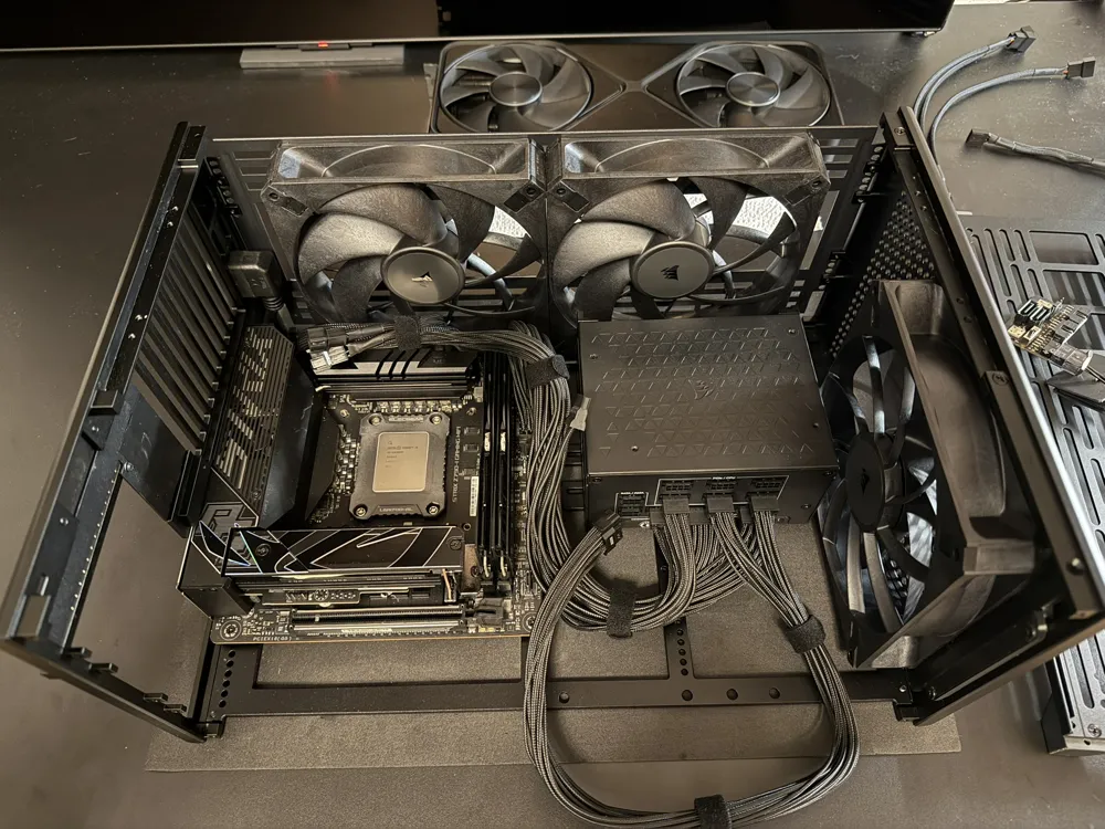 NCASE M2 Grater 140mm fan bracket Remixed by Tim92 MakerWorld: Download ...