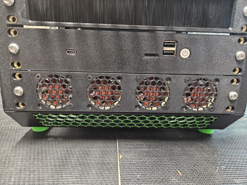 10 inch Lattepanda Sigma Panel – 1U - LAB RAX by BKG MakerWorld ...