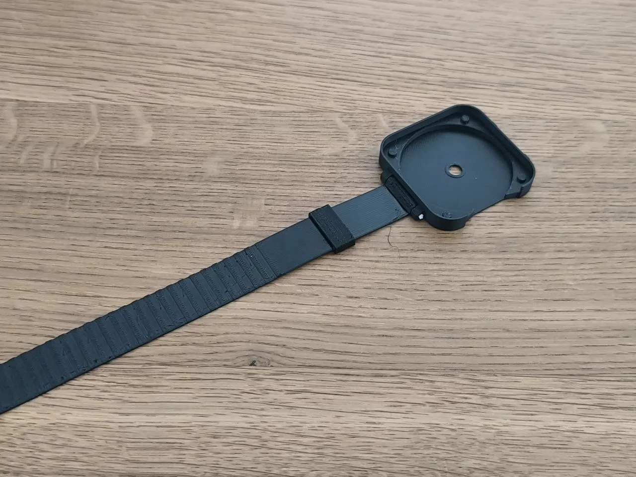 MiniTrain Watch by BamBam Design MakerWorld: Download Free 3D Models