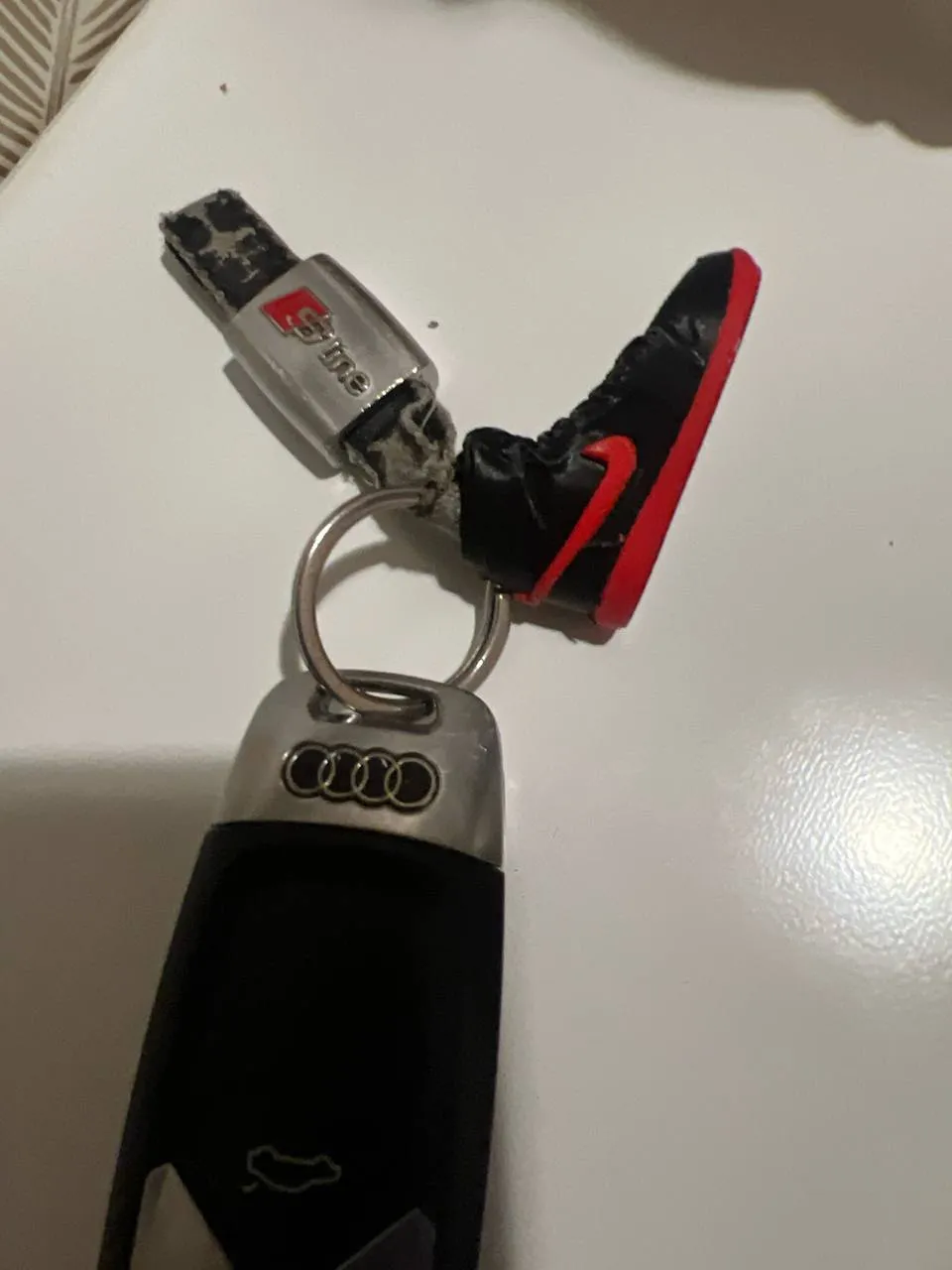Nike Jordan boot keychain by Impresiones Martin MakerWorld: Download ...