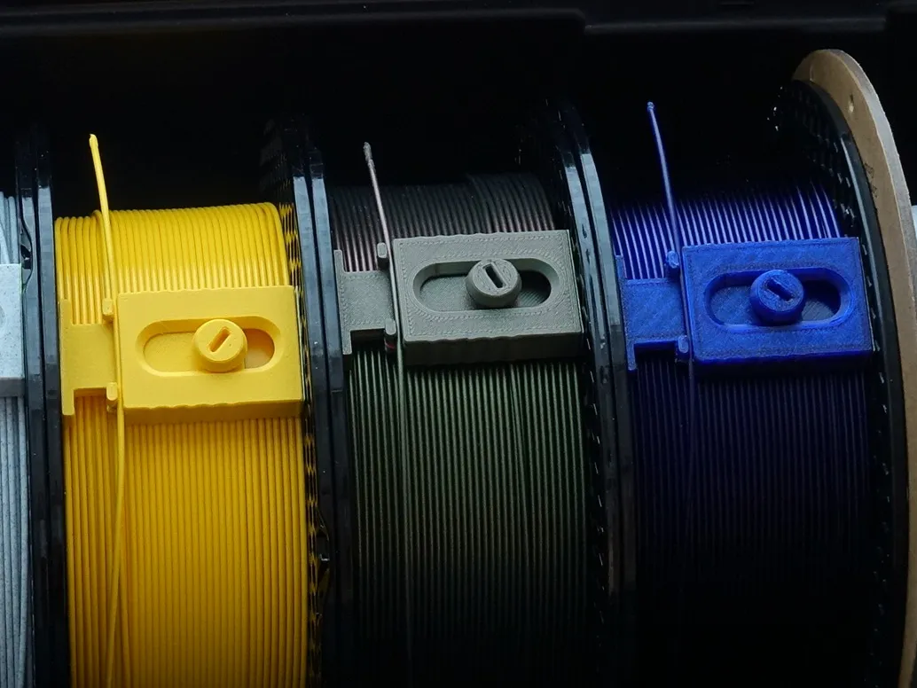 Filament Quick Clamp (prevents filament from unwinding) by Emma ...