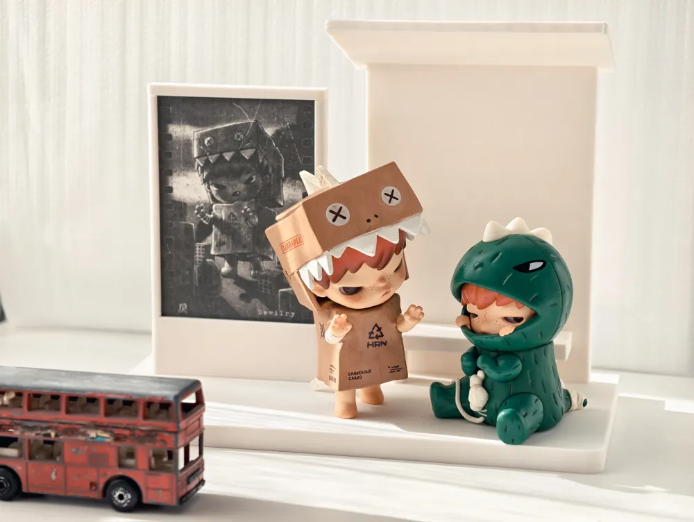 Minimalist-Style Mystery Box Bus Stop by M TRON造 MakerWorld: Download ...