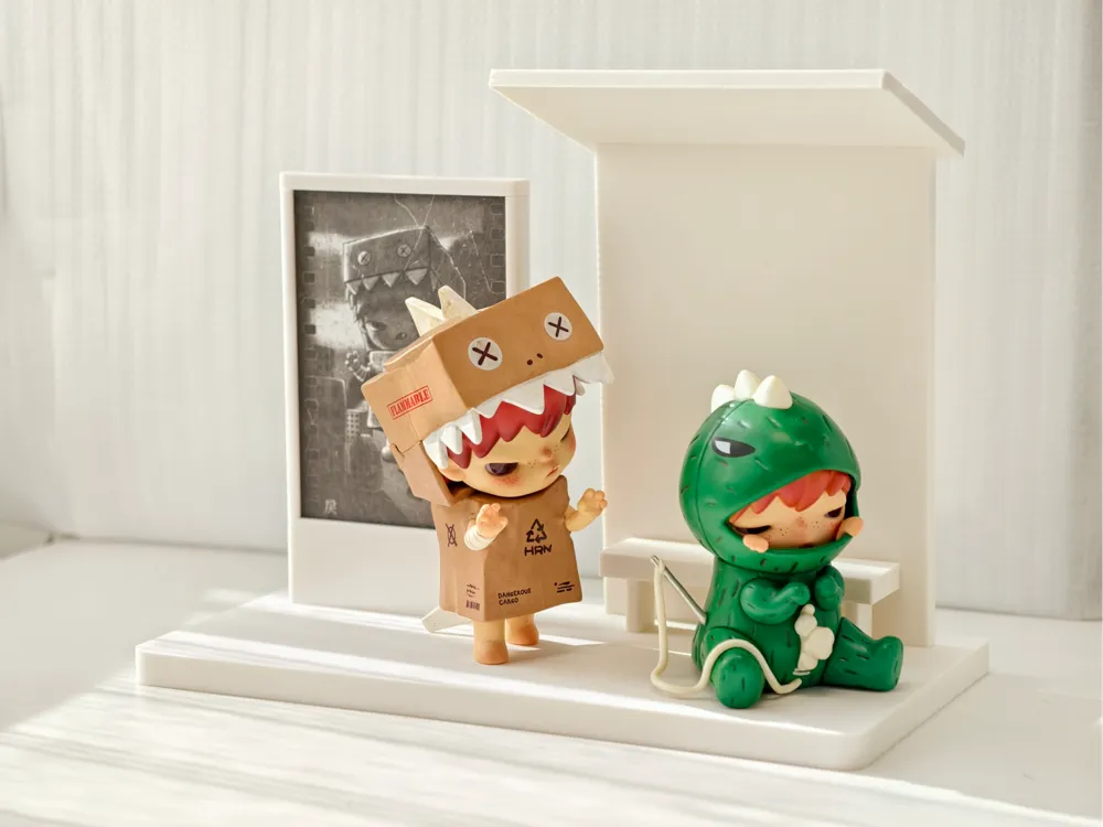 Minimalist-Style Mystery Box Bus Stop by M TRON造 MakerWorld: Download ...