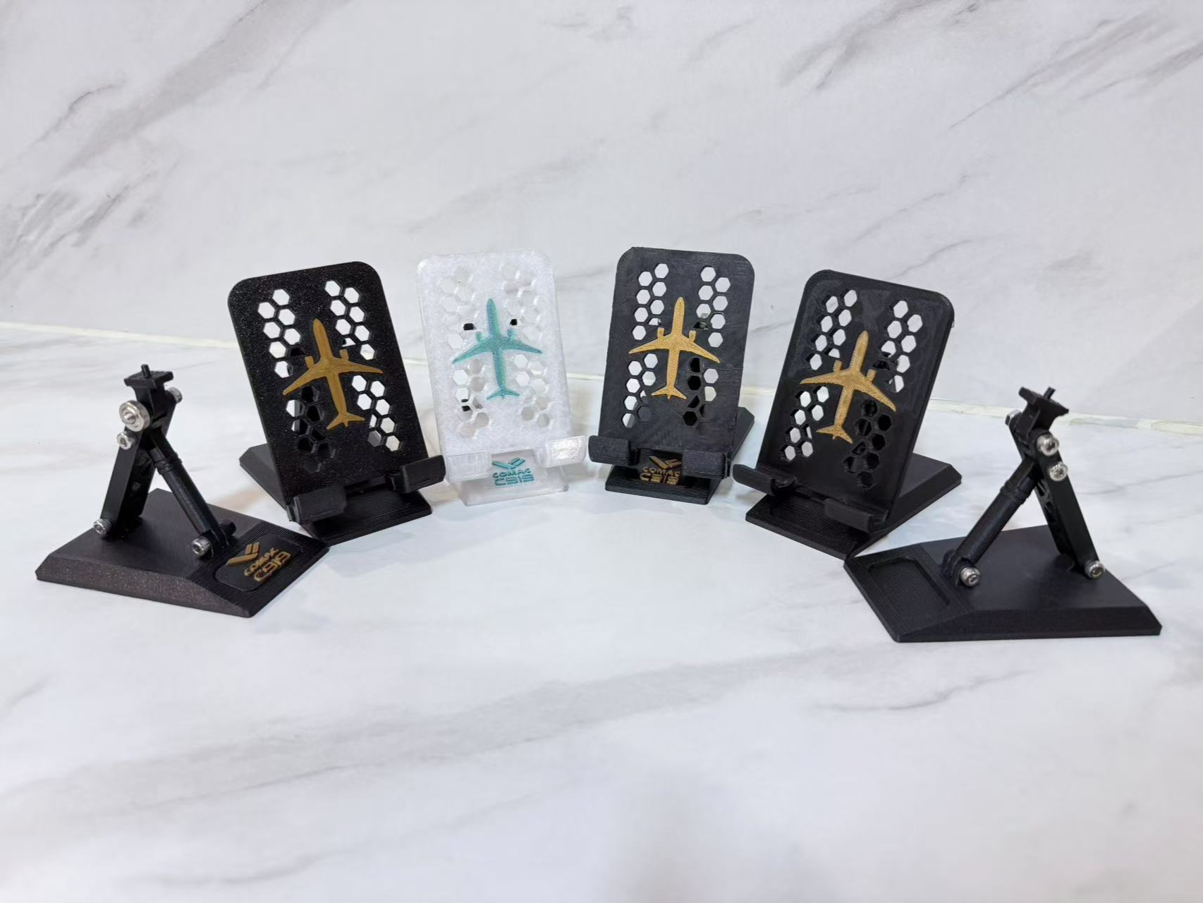 C919-themed phone stand A phone stand with a modified stand module ...