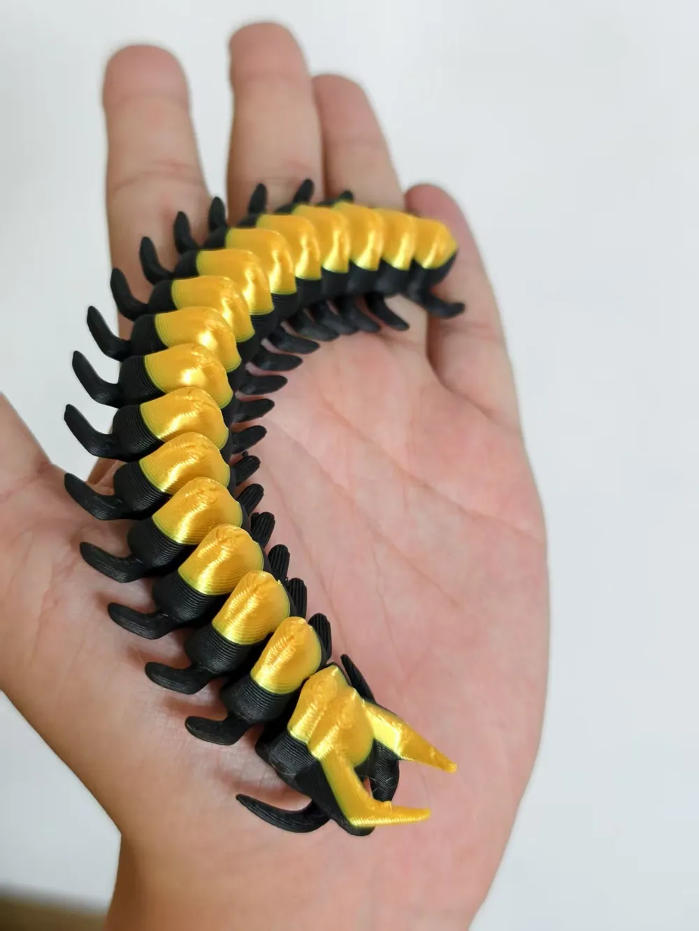 Centipede, large centipede, toy, ornament by 一条咸鱼 MakerWorld: Download ...