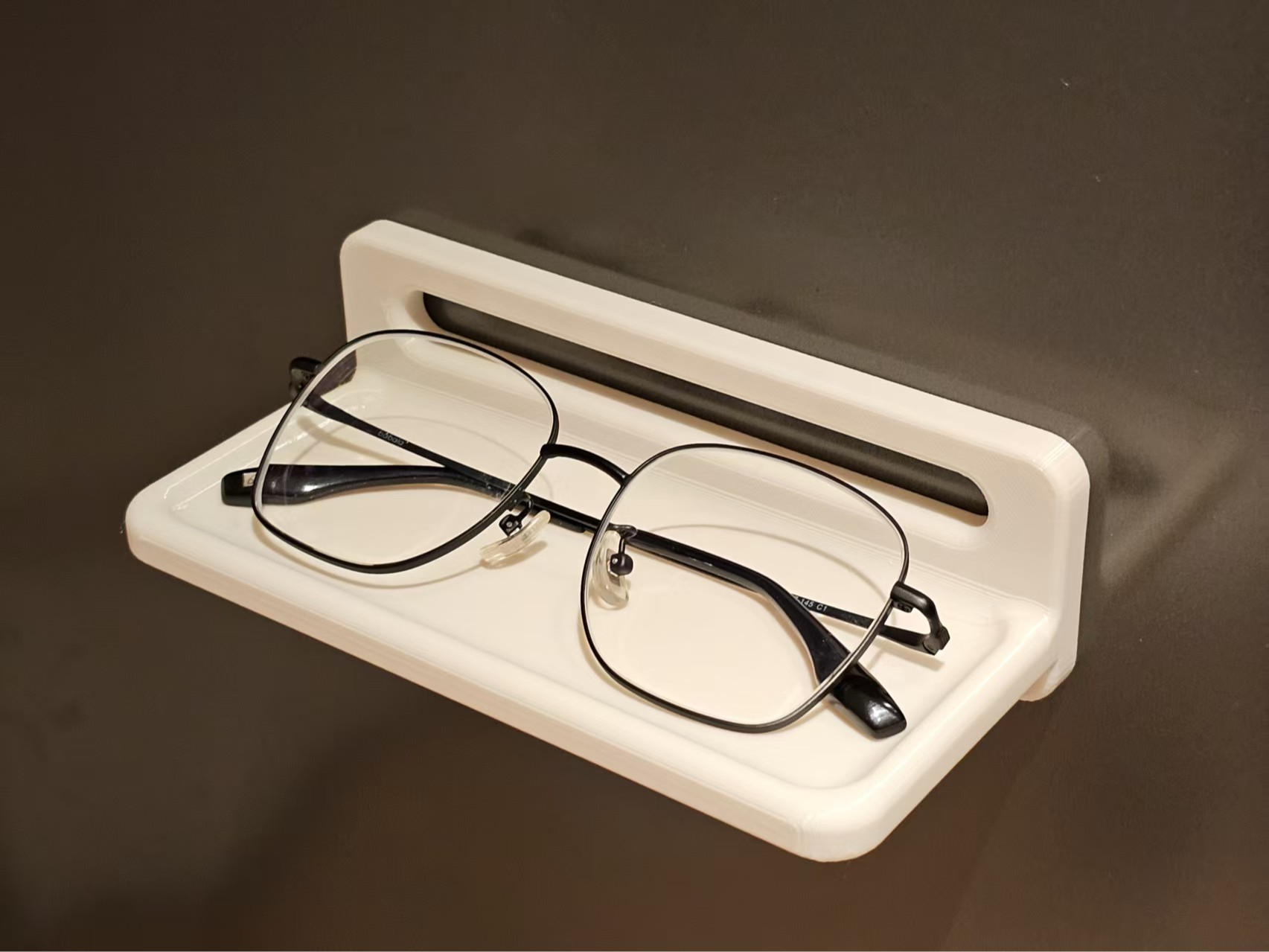 Magnetic Load-bearing Tray by power3 MakerWorld: Download Free 3D Models