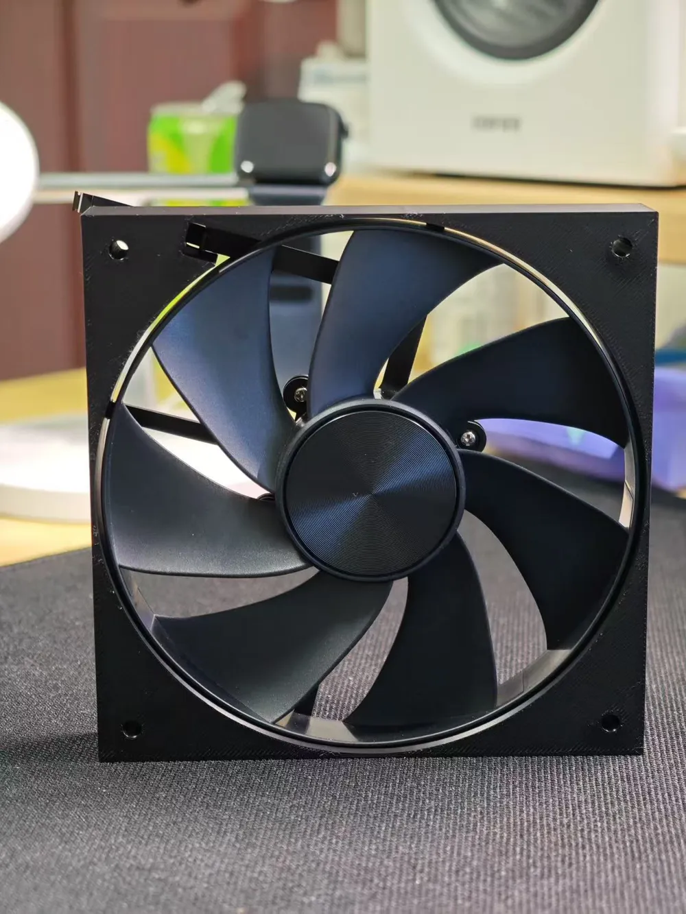A simple, standard-size 4090 fan shroud by benz MakerWorld: Download ...