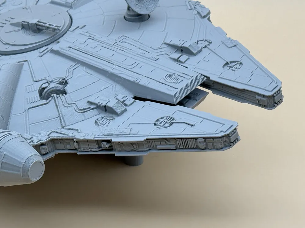 Halcón Milenario Star Wars - Modelo de impresión 3D gratuito - MakerWorld