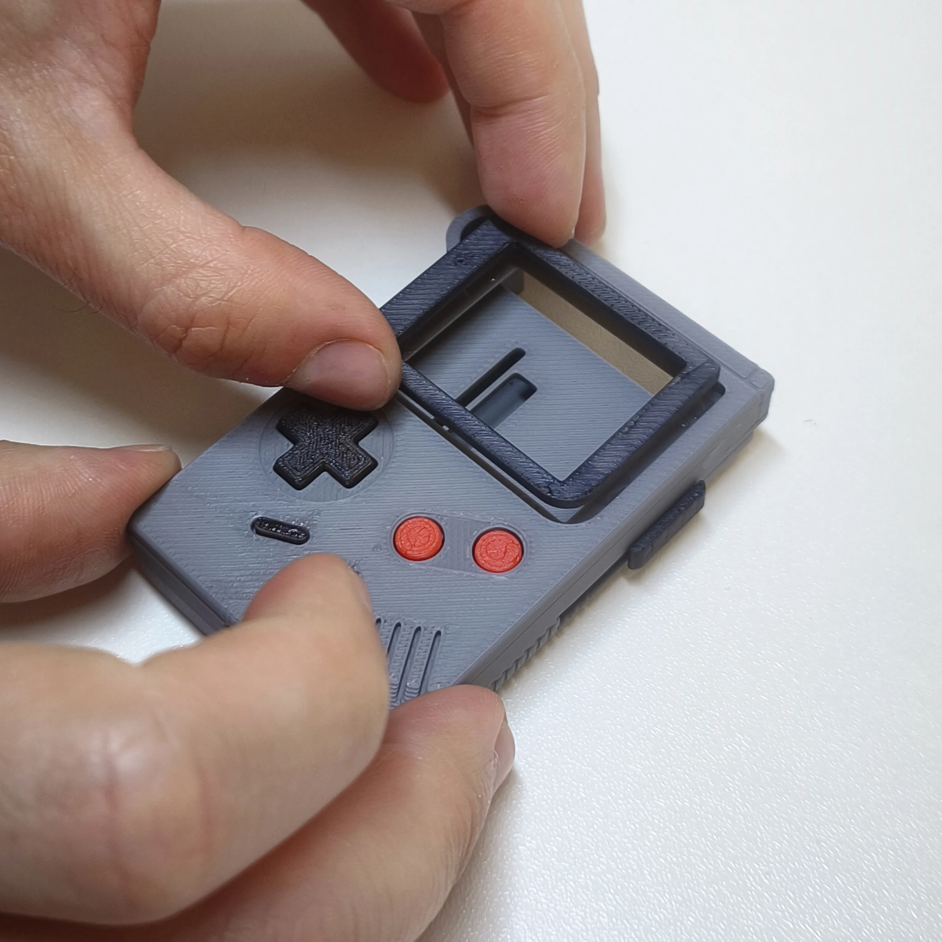 Mini GameBoy Keychain – Swappable Photo Cartridge by Zenit MakerWorld ...