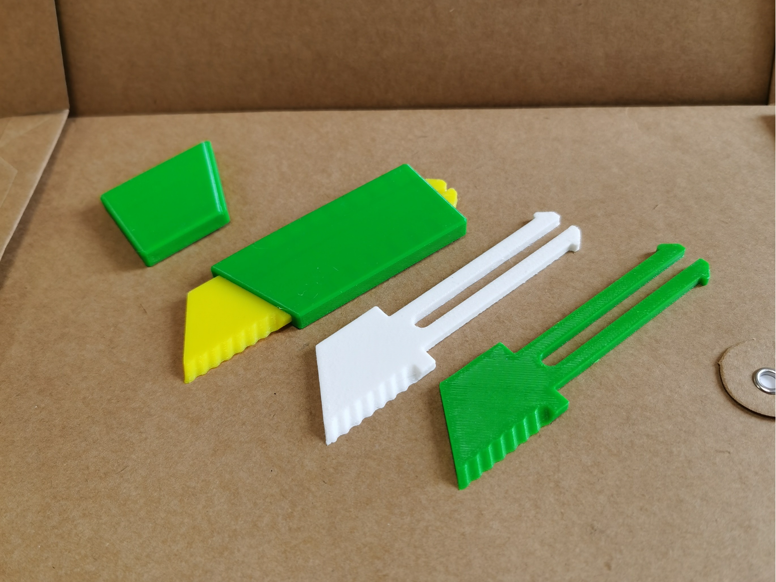 Parcel Slicing Knife (Replaceable Blades) by 雷猴械计 MakerWorld: Download ...