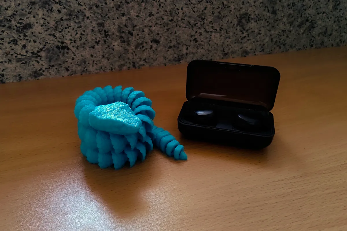 Sticky Snake (20% smaller) by Yuugen MakerWorld: Download Free 3D Models