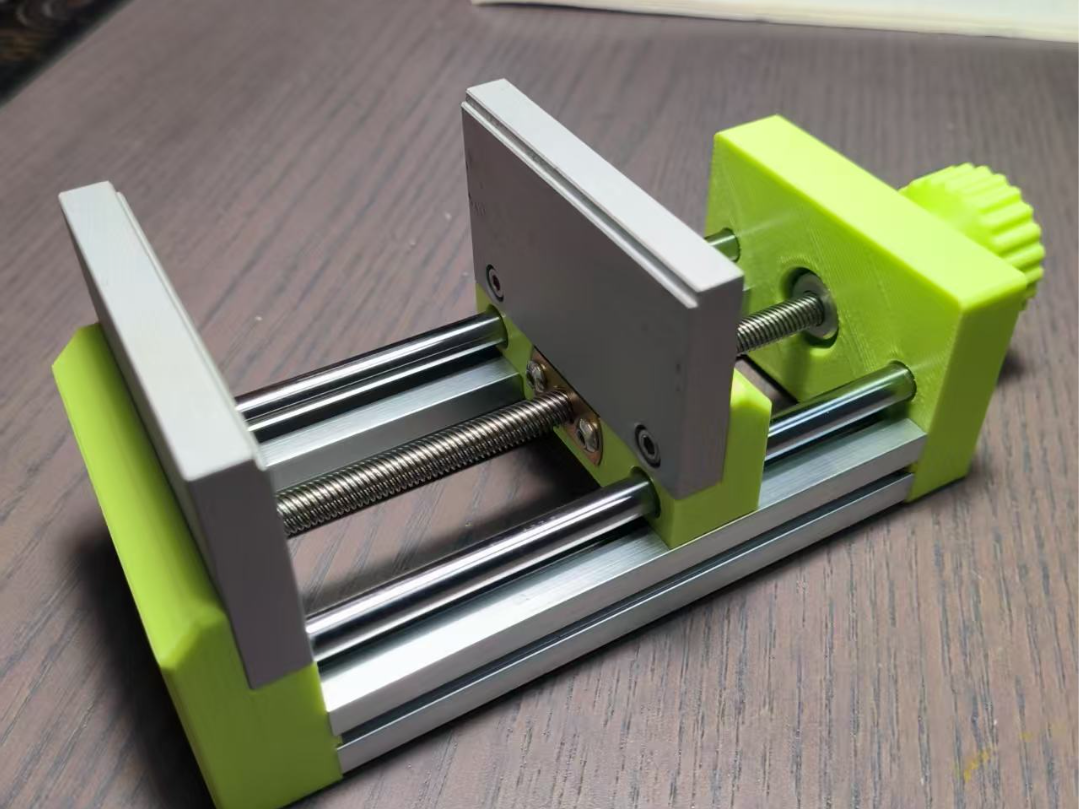 PCB Vise Fixture by wangtmark MakerWorld: Download Free 3D Models