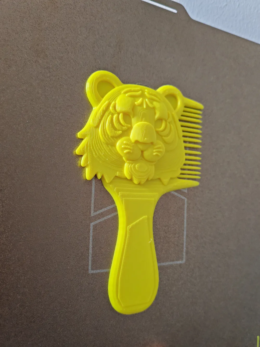 A tiger head comb, 3D relief design by 哇哦传送门 MakerWorld: Download Free ...