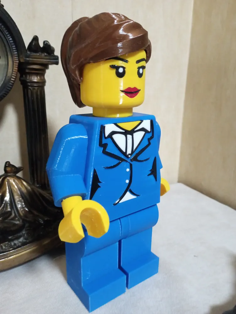 Businesswoman Giant Minifig Multipart No AMS Remixed by DDiego ...