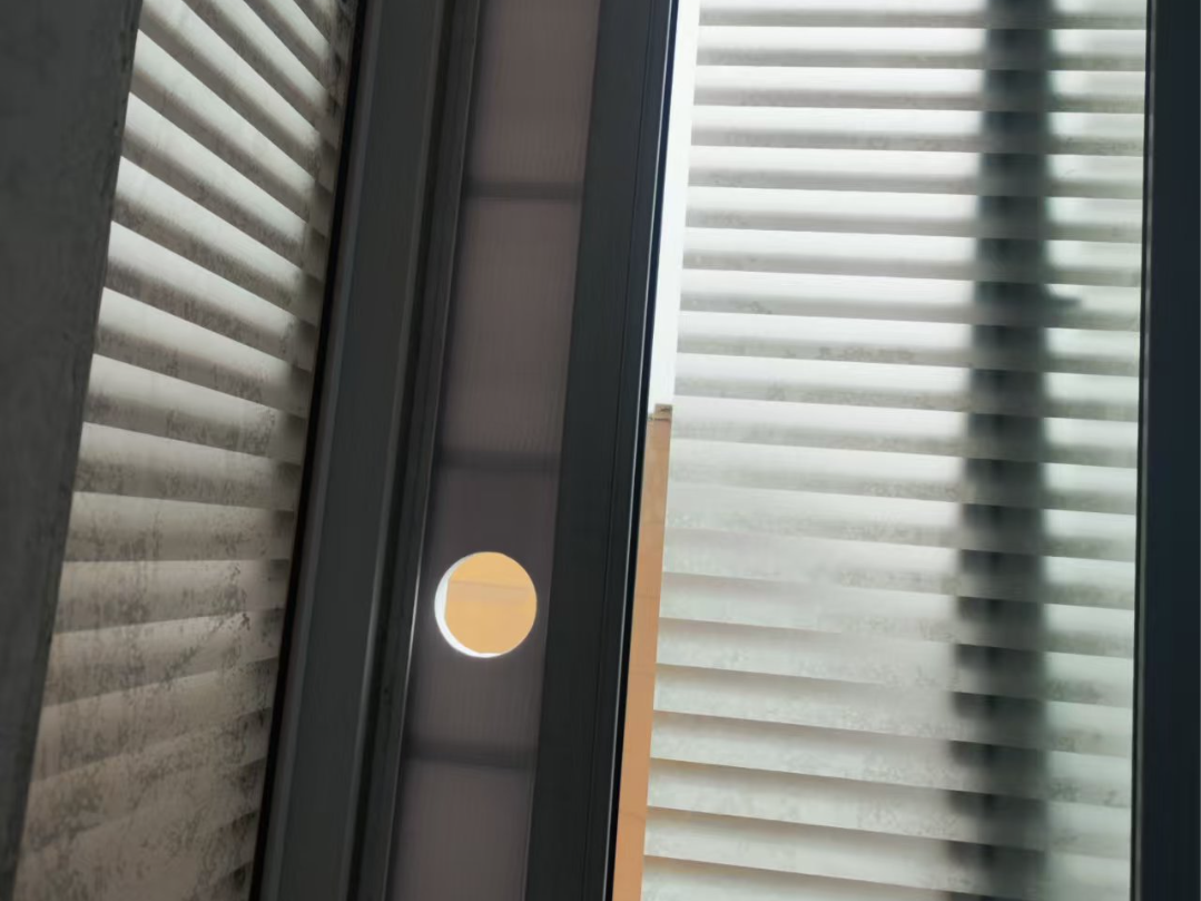 Exhaust pipe window gap baffle, suitable for 8cm diameter exhaust pipes ...