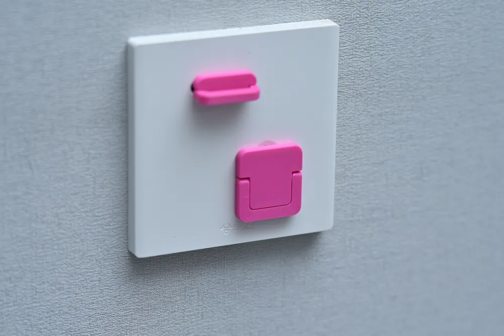 Electrical Outlet Cover/Child Pet Anti-Misoperation Socket Protection ...