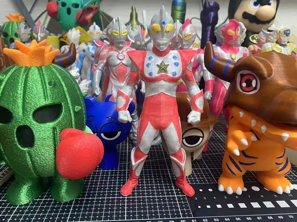 Chuck Ultraman von 陌生秋寒 MakerWorld: Kostenlose 3D-Modelle herunterladen