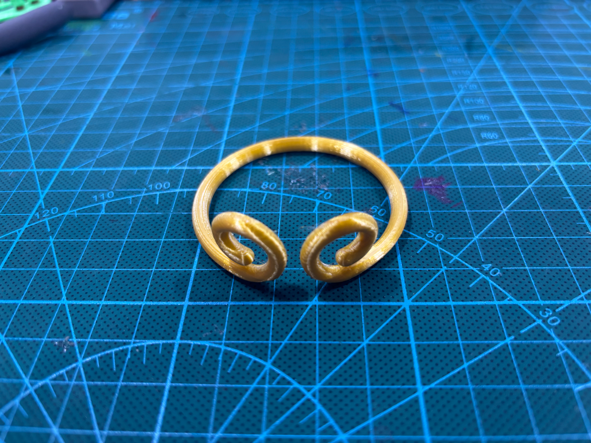 Golden Hoop by user_1565992184 MakerWorld: Download Free 3D Models
