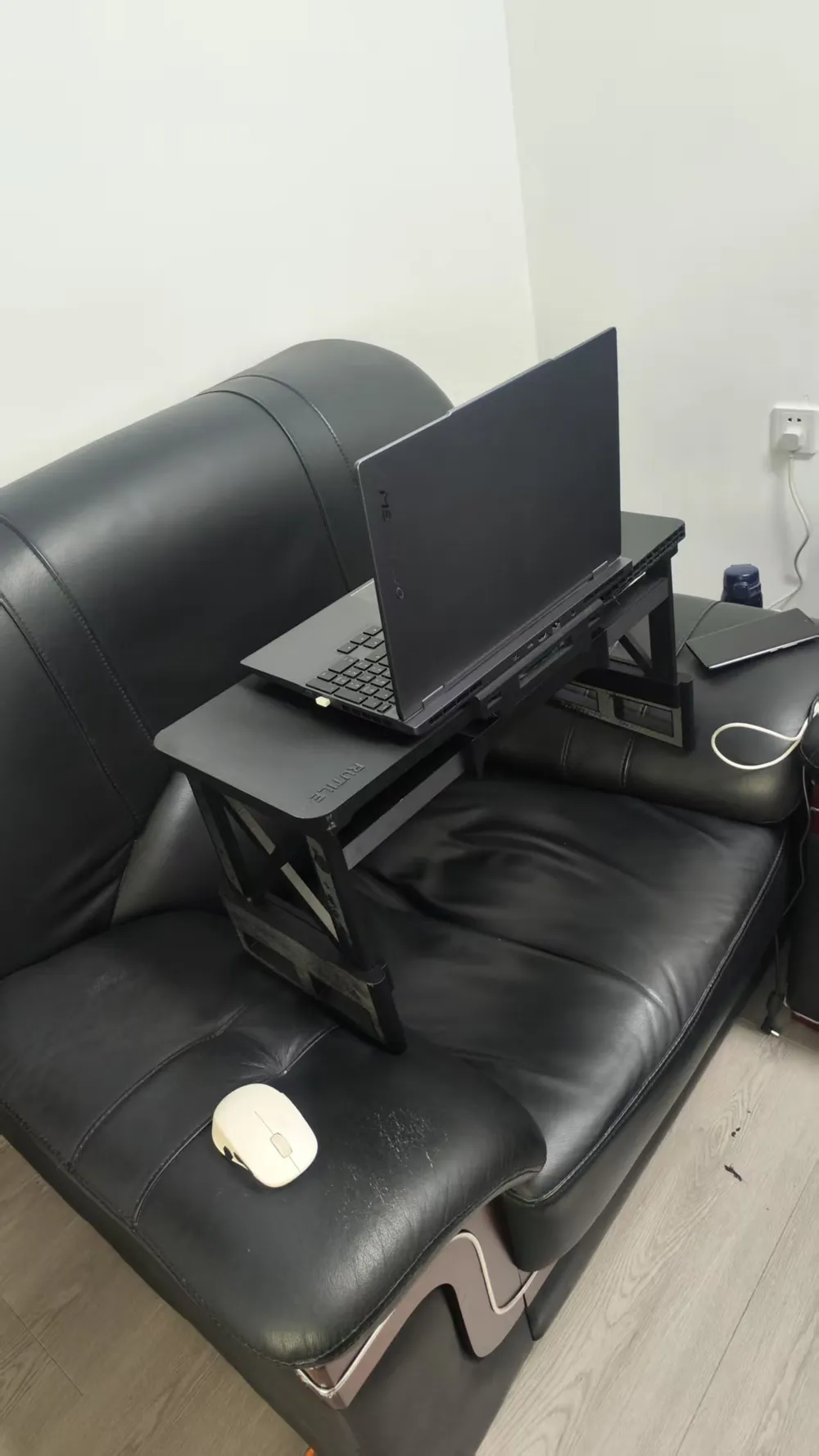 Laptop Desk for Sofa/Bed by rutile MakerWorld: Download Free 3D Models