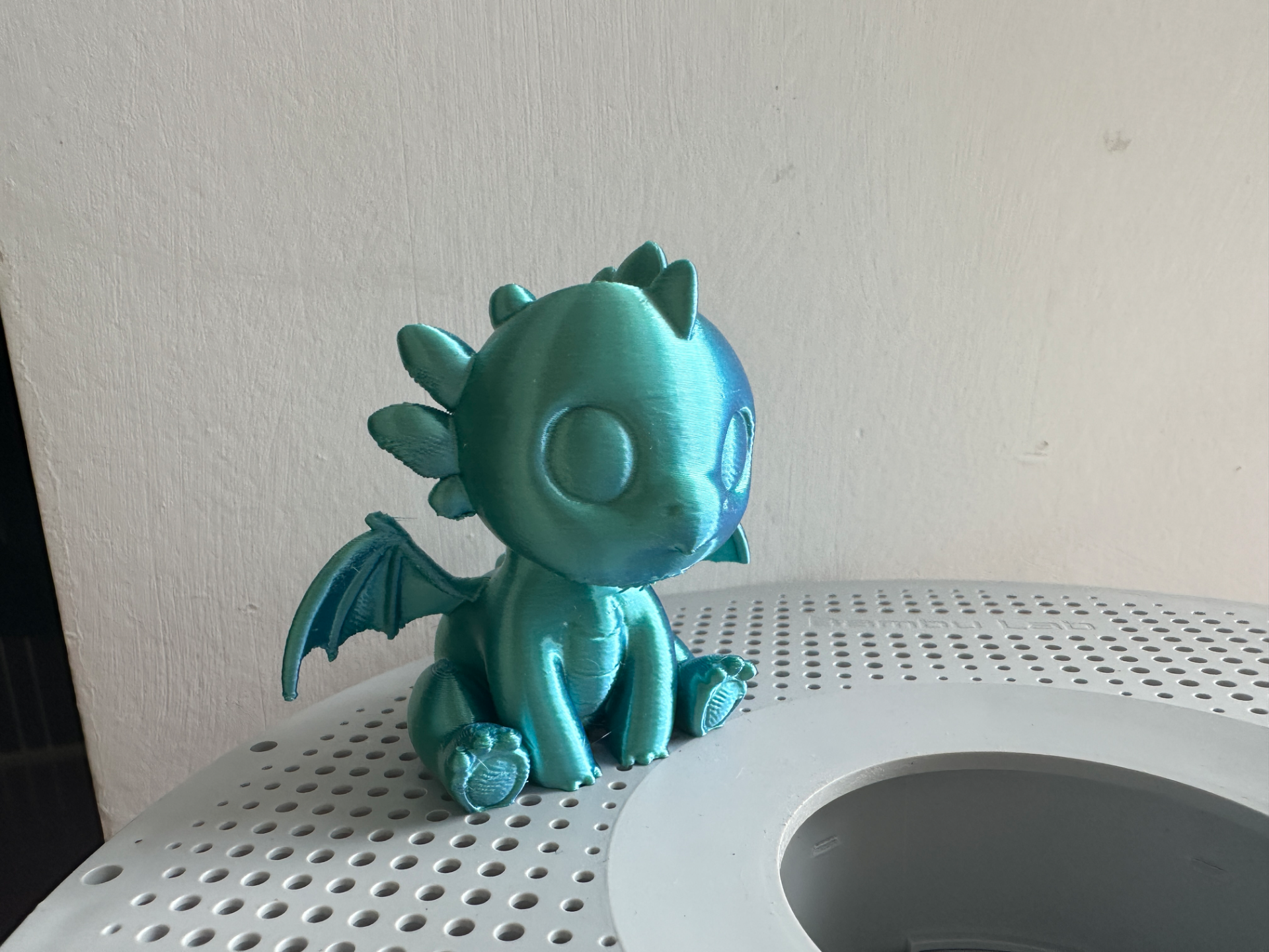 Pequeño dragón adorable por 龙猪 MakerWorld: Descarga Modelos 3D Gratuitos