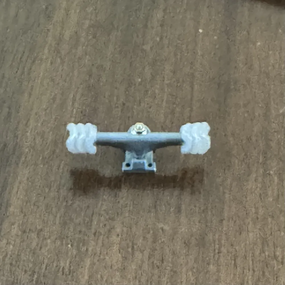 RUEDA DE FINGERBOARD SHARK - DISEÑO SIN RODAMIENTOS - Modelo de ...