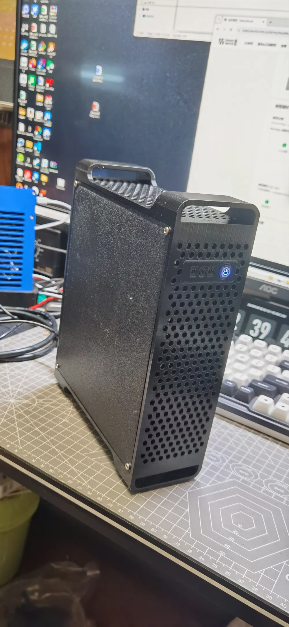 An unremarkable mini-ITX case by user_1080844396 MakerWorld: Download Free 3D Models