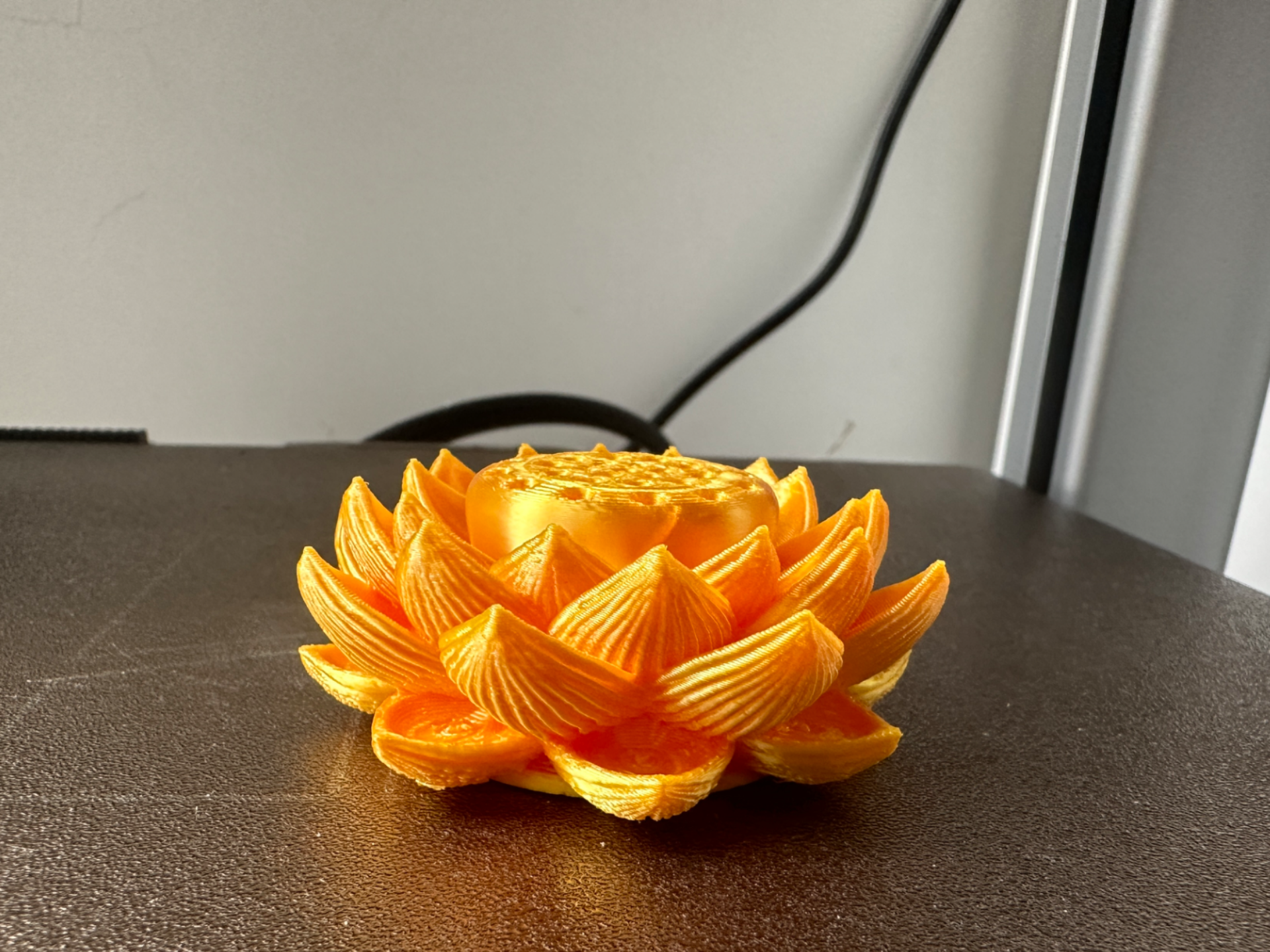 Lotus, continuous good luck by 水星 MakerWorld: Download Free 3D Models