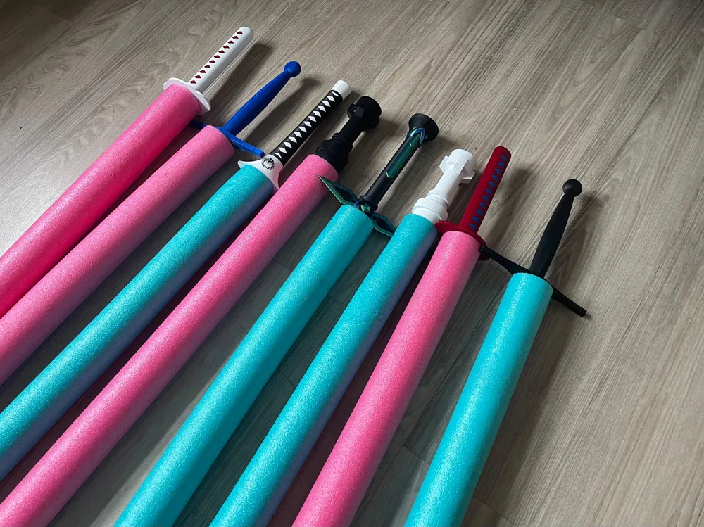 Pool noodle sword - Lightsaber by Bardo Builds MakerWorld: Download ...