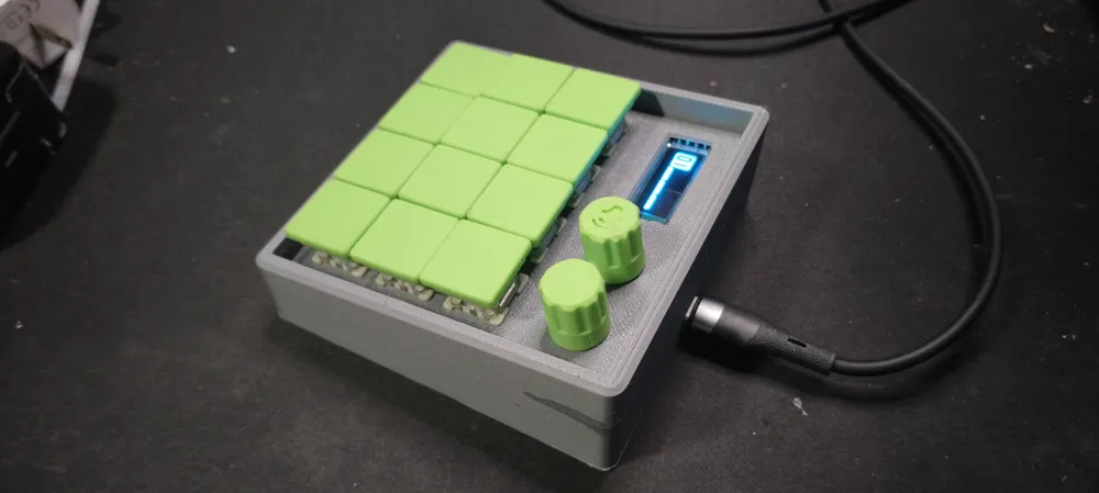 DIY Handwired 4x3 Macropad with OLED & Encoders by justBlank MakerWorld: Download Free 3D Models