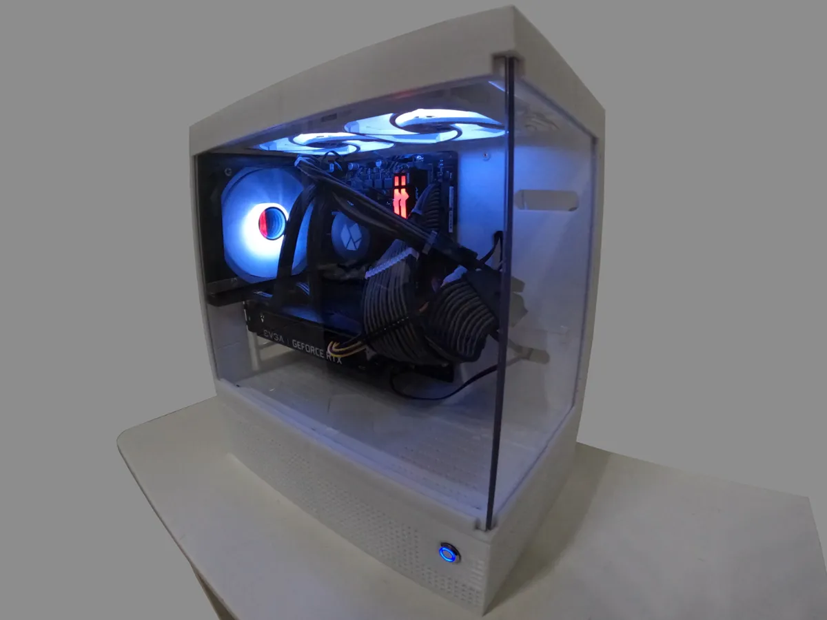 LilFishyTanky - Caja de PC mATX estilo pecera por HyperPcModz ...