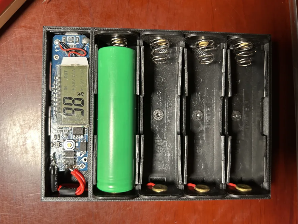 18650 Charge/Discharge Battery Box - Free 3D Print Model - MakerWorld