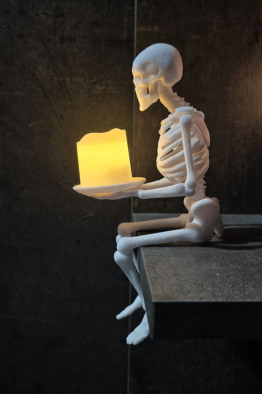 sitting skeleton by erSandrone MakerWorld: Download Free 3D Models