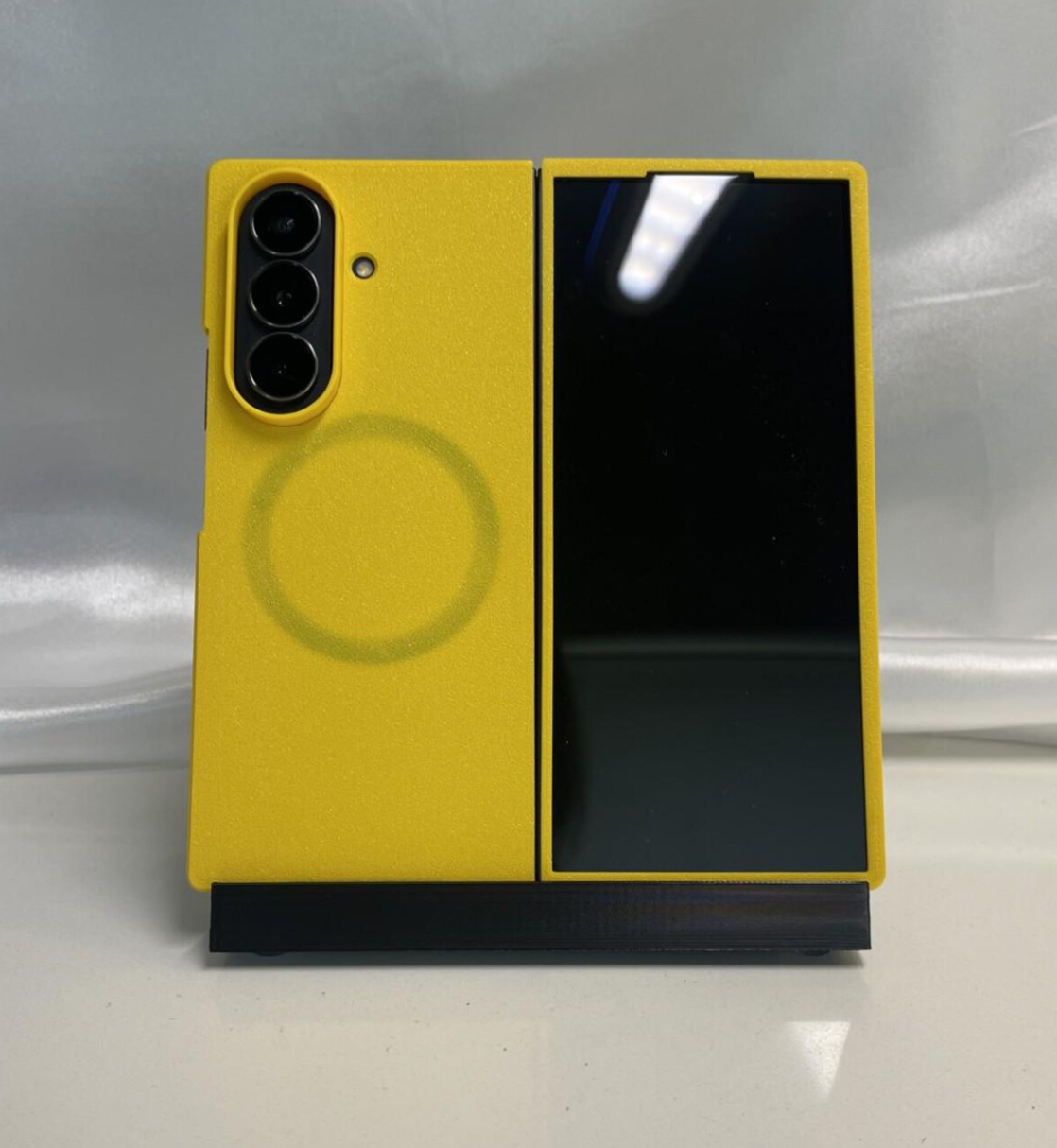 Thin Samsung Galaxy Z Fold 7 Case with Camera Bump by FusionNet MakerWorld: Download Free 3D Models