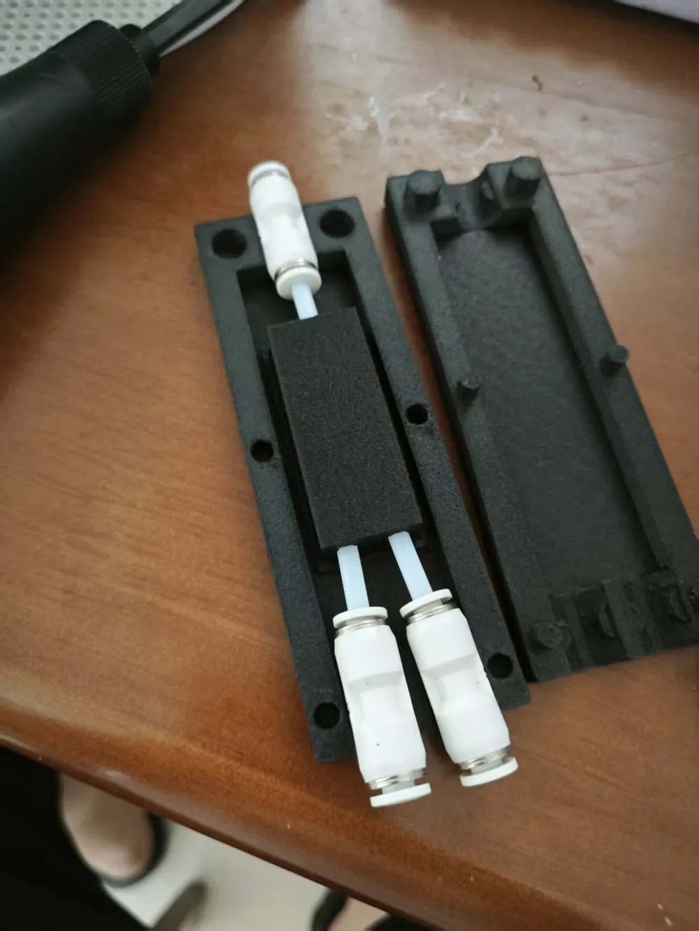 Universal filament splitter by user_1995519736 MakerWorld: Download ...